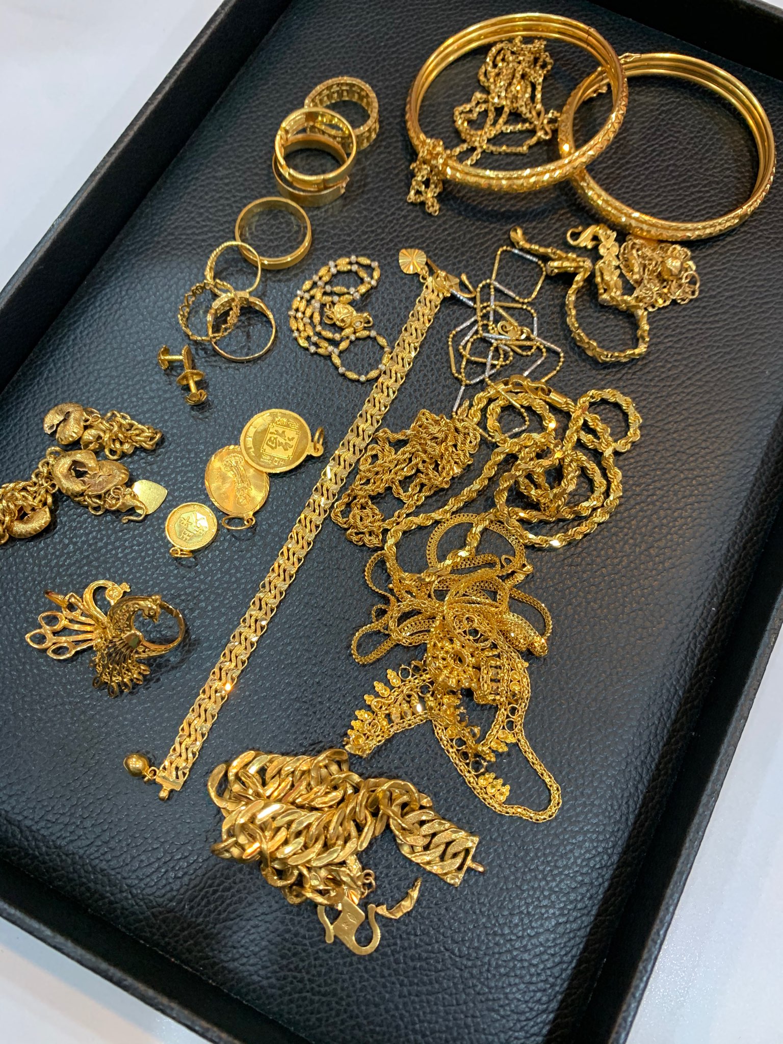 Tunaikan Emas Anda Di Jewel Cafe Yang Terletak Di Klang dan Kuala ...